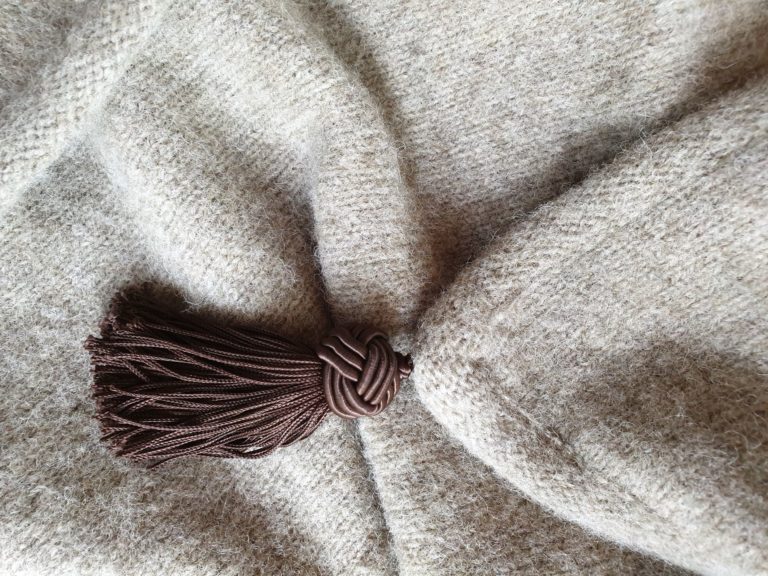 Cashmere vs Lana Merino: Descubre sus diferencias y cuál abriga más